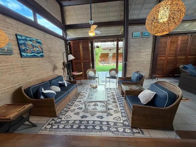 Casa / Sobrado para Venda em São Sebastião/SP Guaecá 4 Quartos