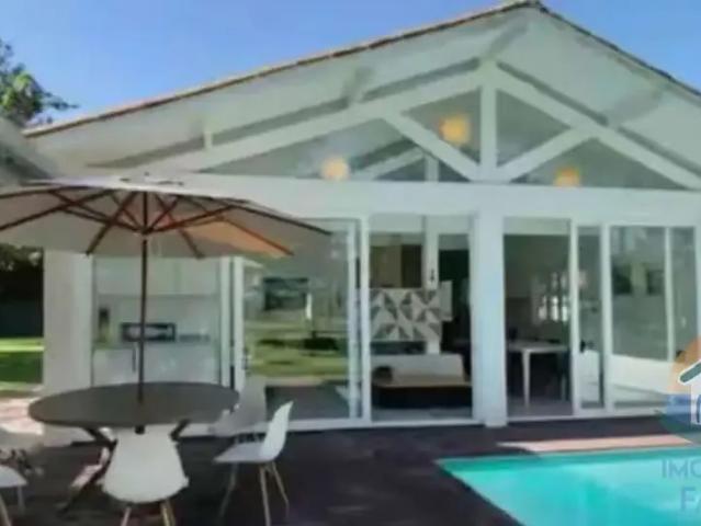 Casa / Sobrado para Venda em São Sebastião/SP Guaecá 4 Quartos