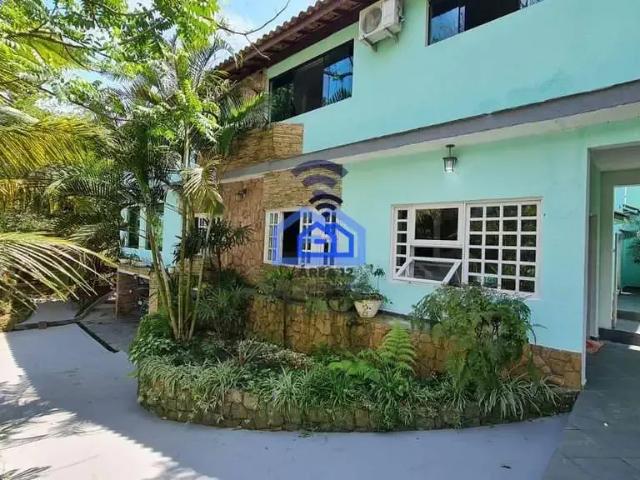 Casa / Sobrado para Venda em São Sebastião/SP Jaraguá 5 Quartos