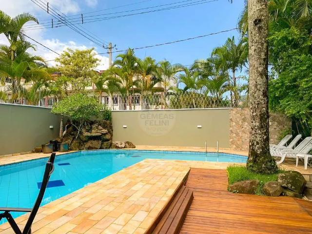 Casa / Sobrado para Venda em São Sebastião/SP Juquehy 4 Quartos