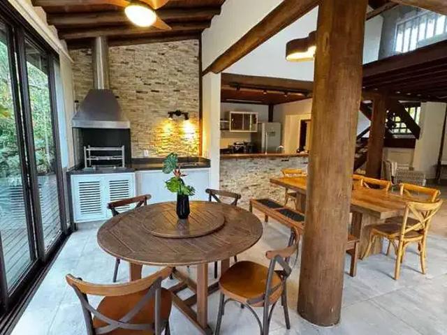 Casa / Sobrado para Venda em São Sebastião/SP Maresias 4 Quartos
