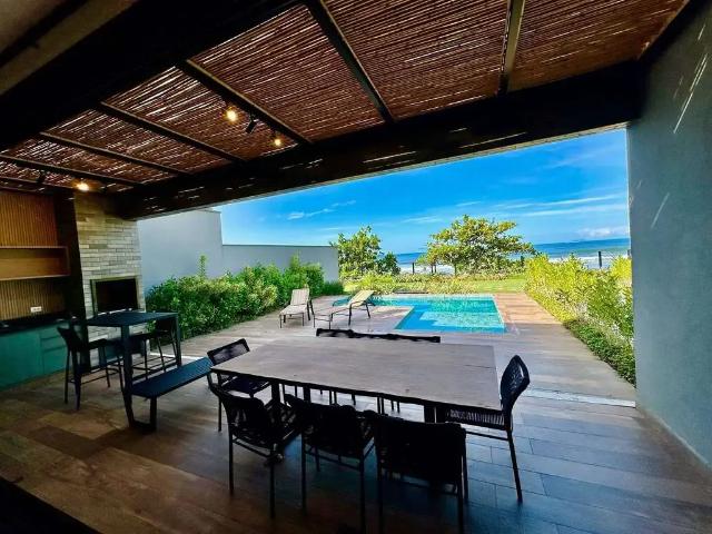 Casa / Sobrado para Venda em São Sebastião/SP Maresias 4 Quartos