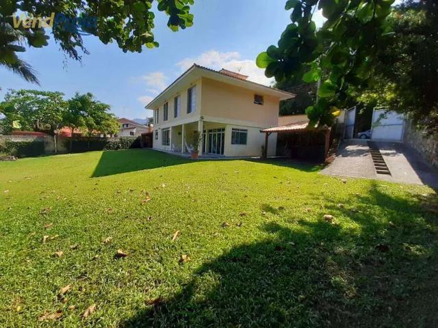 Casa / Sobrado para Venda em São Sebastião/SP São Francisco 4 Quartos