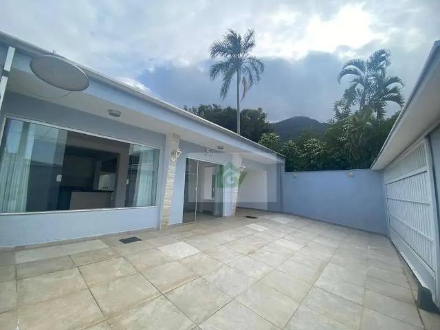 Casa / Sobrado para Venda em São Sebastião/SP São Francisco da Praia 4 Quartos
