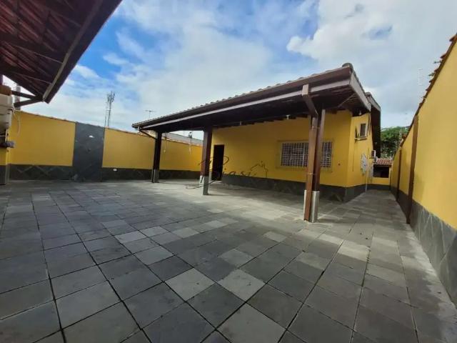 Casa / Sobrado para Venda em São Sebastião/SP Praia da Enseada 3 Quartos