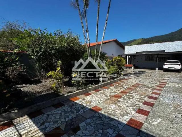 Casa / Sobrado para Venda em São Sebastião/SP Praia da Enseada 3 Quartos
