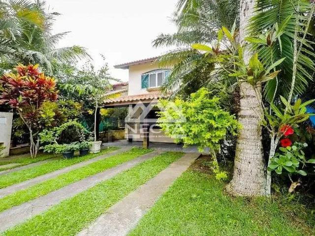 Casa / Sobrado para Venda em São Sebastião/SP Praia da Enseada 3 Quartos