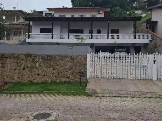 Casa / Sobrado para Venda em São Sebastião/SP Praia da Olaria 4 Quartos