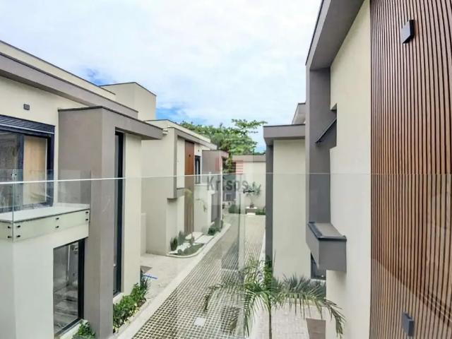 Casa / Sobrado para Venda em São Sebastião/SP Topolândia 3 Quartos