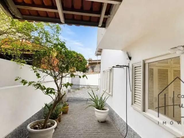 Casa / Sobrado para Venda em São Sebastião/SP Varadouro 3 Quartos