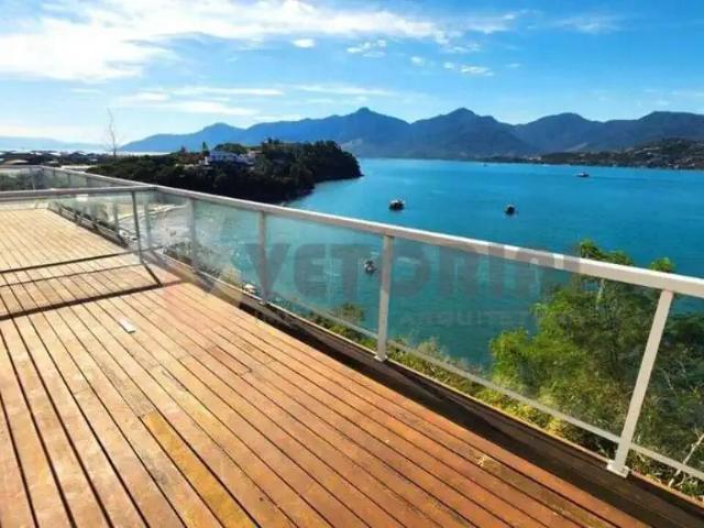 Casa / Sobrado para Venda em São Sebastião/SP Varadouro 3 Quartos