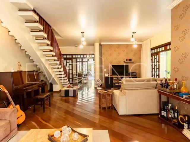 Casa / Sobrado para Venda em São Paulo/SP Tatuapé 5 Quartos