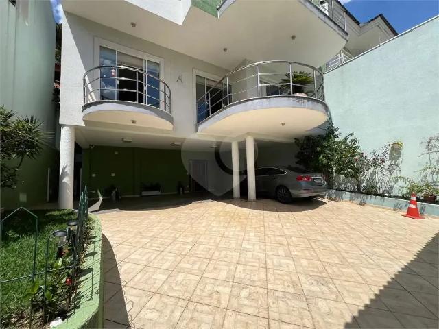 Casa / Sobrado para Venda em São Paulo/SP Tremembé 4 Quartos