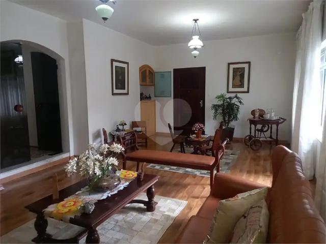 Casa / Sobrado para Venda em São Paulo/SP Tremembé 4 Quartos