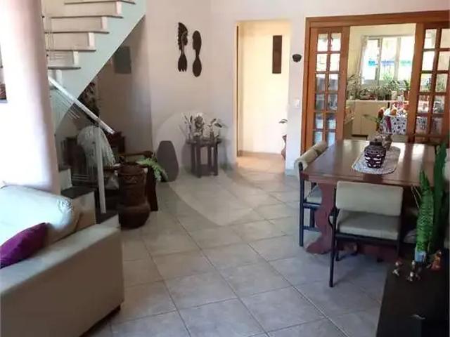 Casa / Sobrado para Venda em São Paulo/SP Tremembé 4 Quartos