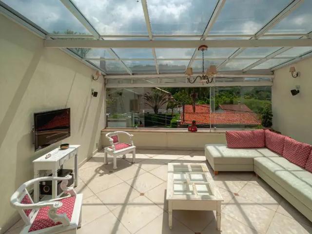 Casa / Sobrado para Venda em São Paulo/SP Tremembé 4 Quartos