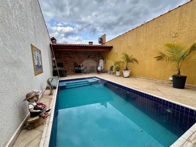 Casa / Sobrado para Venda em São Paulo/SP Tremembé 4 Quartos