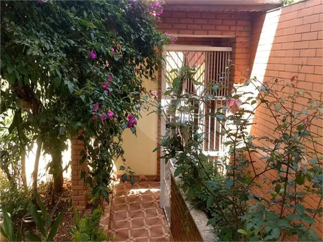Casa / Sobrado para Venda em São Paulo/SP Tremembé 4 Quartos