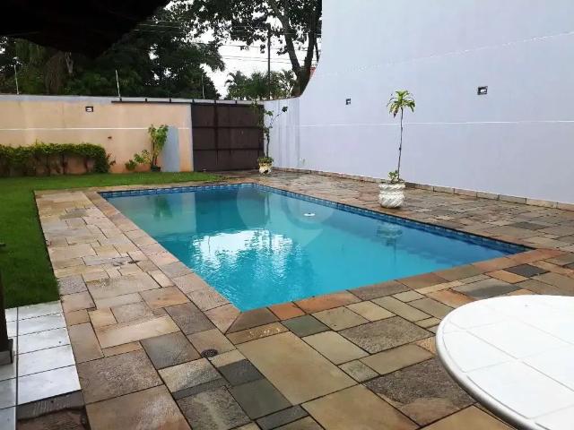 Casa / Sobrado para Venda em São Paulo/SP Tremembé 4 Quartos