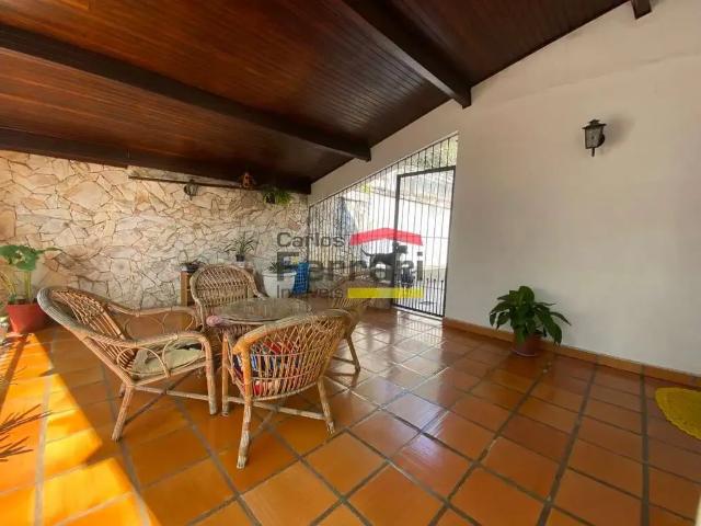 Casa / Sobrado para Venda em São Paulo/SP Tremembé 4 Quartos