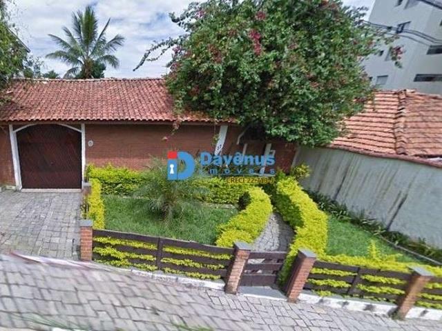 Casa / Sobrado para Venda em São Paulo/SP Tremembé 4 Quartos
