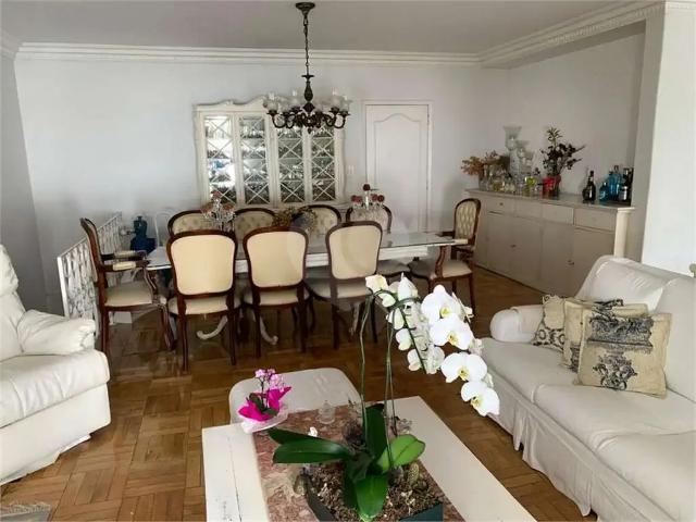 Casa / Sobrado para Venda em São Paulo/SP Tremembé 4 Quartos
