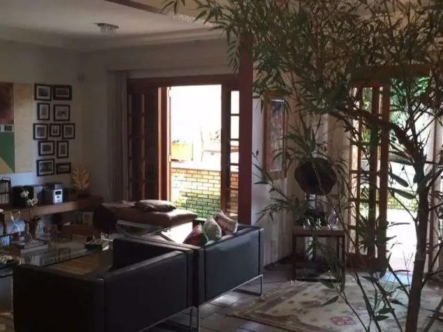 Casa / Sobrado para Venda em São Paulo/SP Tremembé 4 Quartos