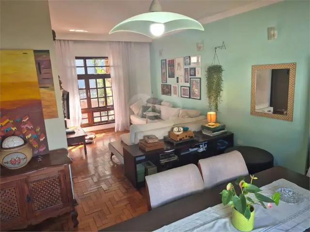 Casa / Sobrado para Venda em São Paulo/SP Tremembé 4 Quartos