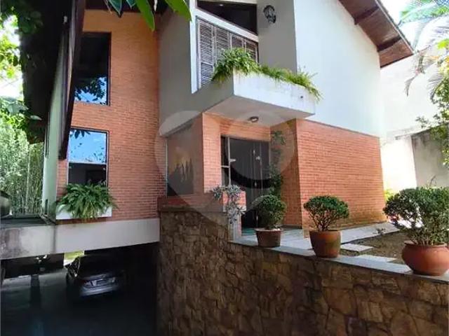 Casa / Sobrado para Venda em São Paulo/SP Tremembé 4 Quartos