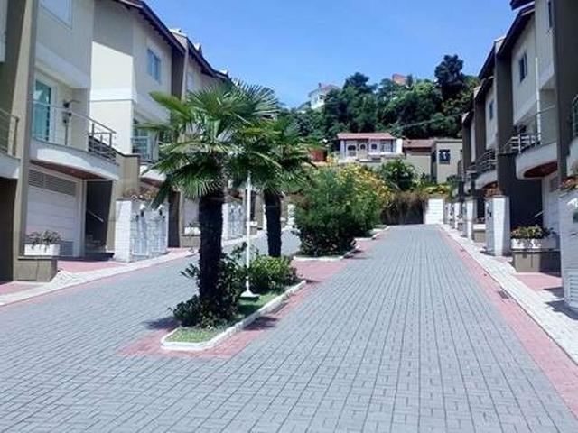Casa / Sobrado para Venda em São Paulo/SP Tremembé 4 Quartos