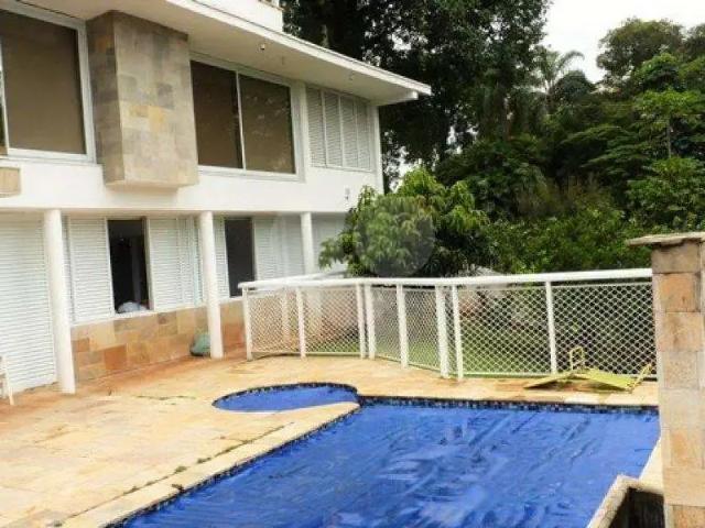 Casa / Sobrado para Venda em São Paulo/SP Tremembé 4 Quartos