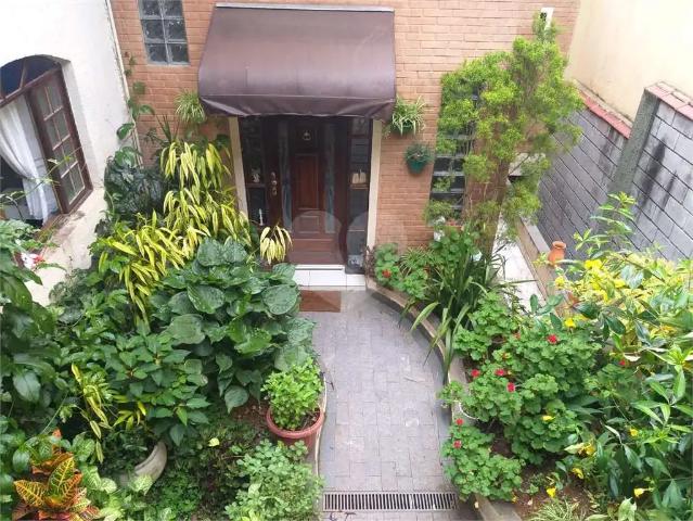 Casa / Sobrado para Venda em São Paulo/SP Tremembé 4 Quartos