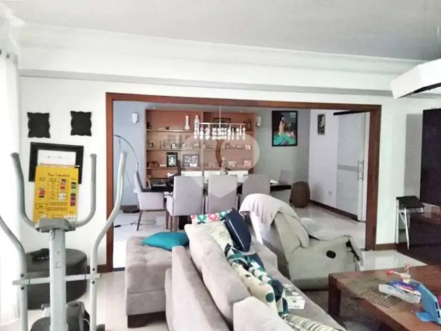 Casa / Sobrado para Venda em São Paulo/SP Tremembé 4 Quartos