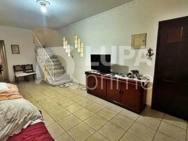 Casa / Sobrado para Venda em São Paulo/SP Tremembé 4 Quartos