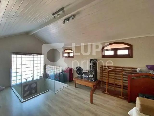 Casa / Sobrado para Venda em São Paulo/SP Tremembé 4 Quartos