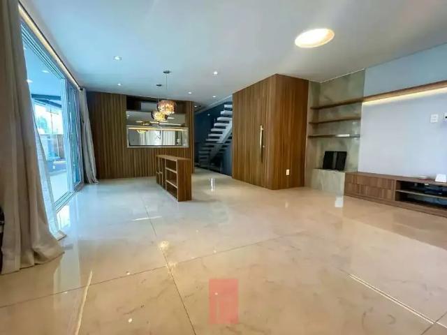 Casa / Sobrado para Venda em São Paulo/SP Tremembé 4 Quartos