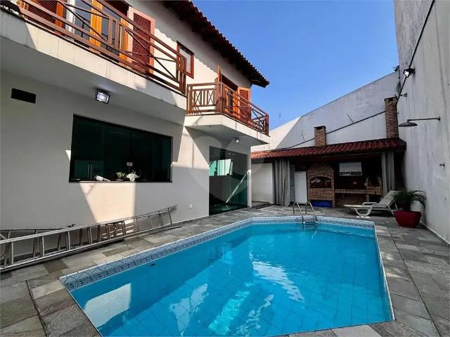 Casa / Sobrado para Venda em São Paulo/SP Tremembé 4 Quartos