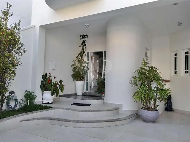 Casa / Sobrado para Venda em São Paulo/SP Tremembé 4 Quartos