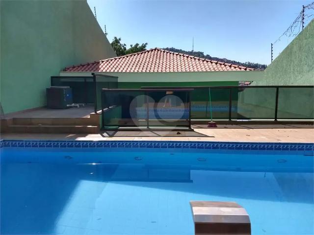 Casa / Sobrado para Venda em São Paulo/SP Tremembé 4 Quartos