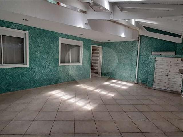 Casa / Sobrado para Venda em São Paulo/SP Tremembé 4 Quartos