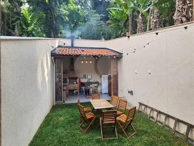 Casa / Sobrado para Venda em São Paulo/SP Tremembé 4 Quartos