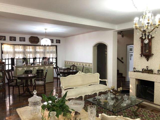 Casa / Sobrado para Venda em São Paulo/SP Tremembé 5 Quartos