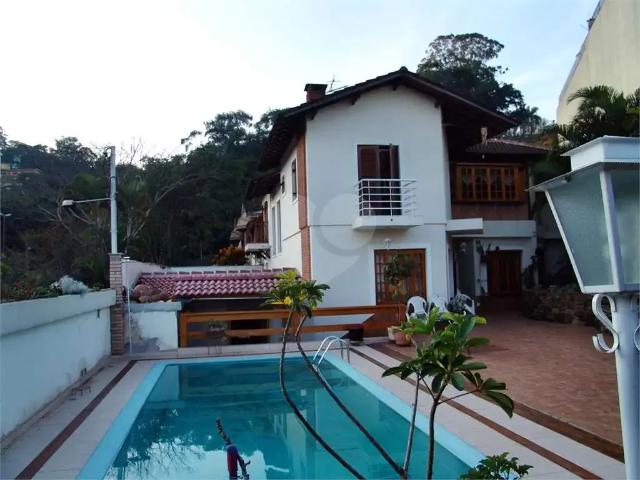 Casa / Sobrado para Venda em São Paulo/SP Tremembé 5 Quartos
