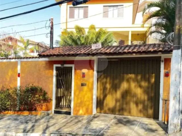 Casa / Sobrado para Venda em São Paulo/SP Tremembé 5 Quartos