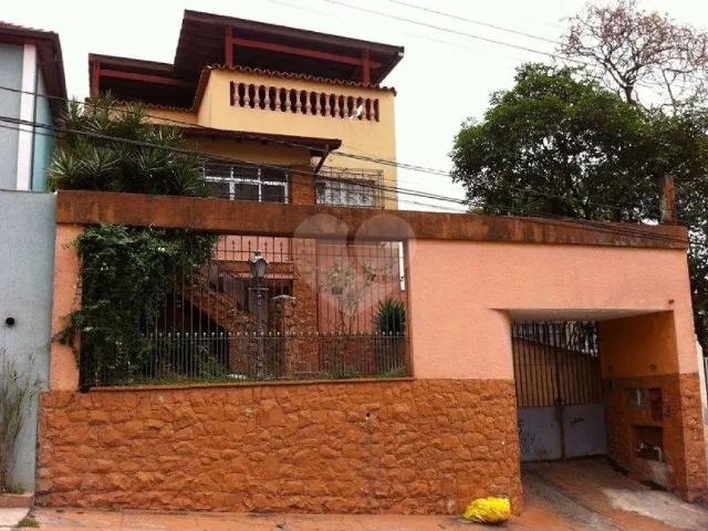 Casa / Sobrado para Venda em São Paulo/SP Tremembé 5 Quartos