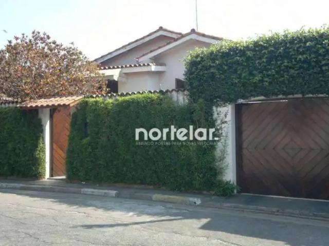 Casa / Sobrado para Venda em São Paulo/SP Tremembé 6 Quartos