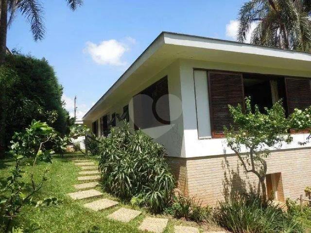 Casa / Sobrado para Venda em São Paulo/SP Tremembé 6 Quartos
