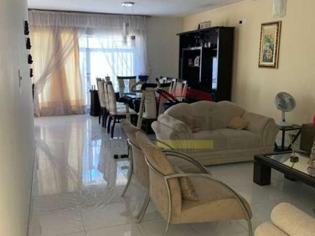 Casa / Sobrado para Venda em São Paulo/SP Tremembé 6 Quartos