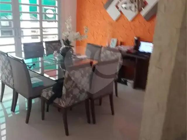 Casa / Sobrado para Venda em São Paulo/SP Tremembé 6 Quartos