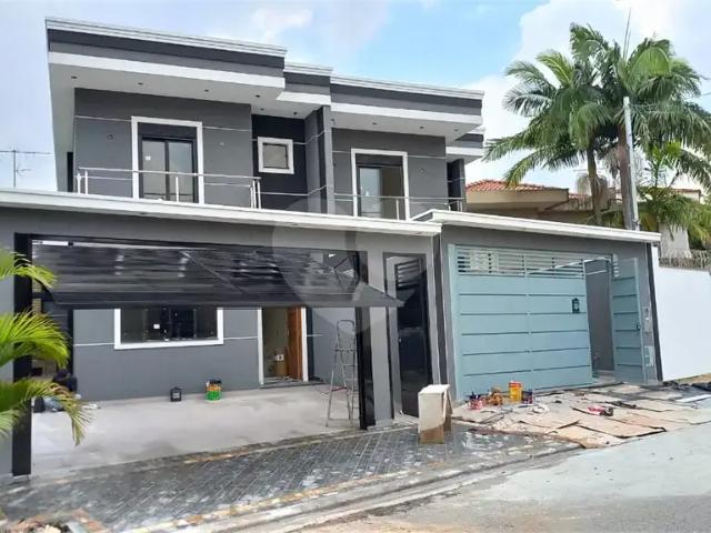 Casa / Sobrado para Venda em São Paulo/SP Tremembé 3 Quartos